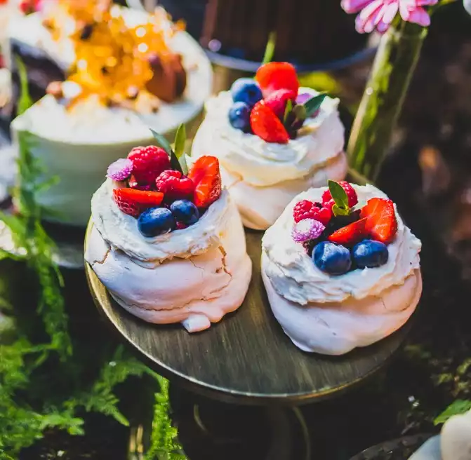 La Baguette | Mini Beza Pavlova